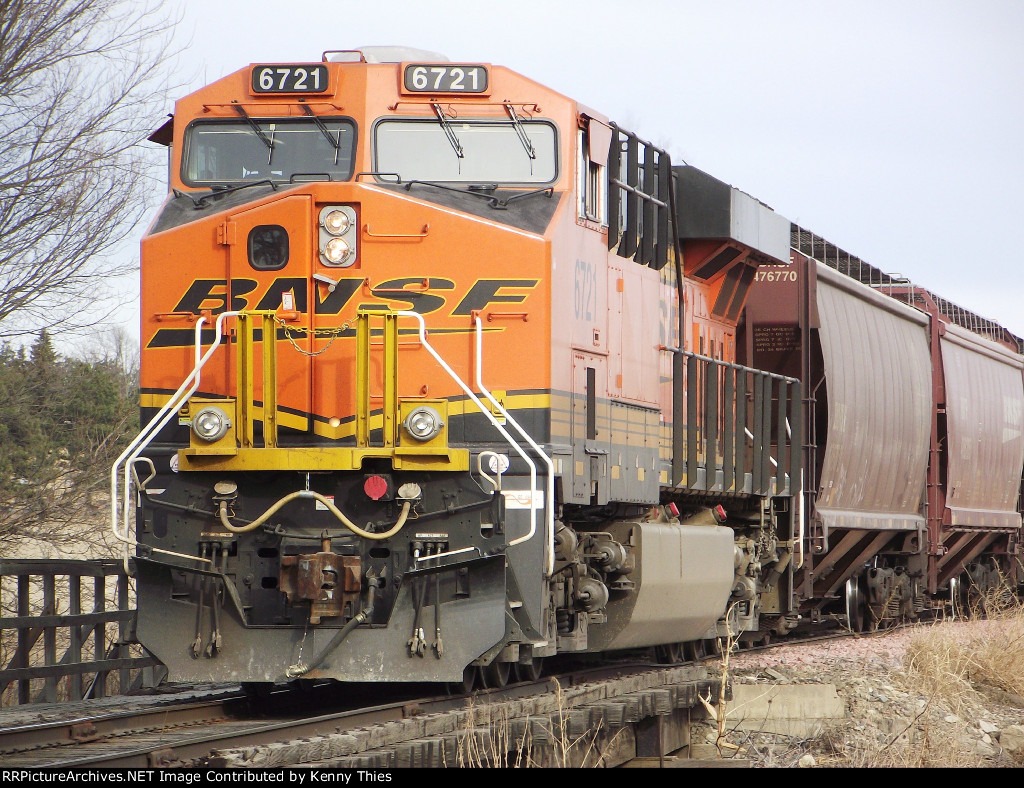 BNSF 6721